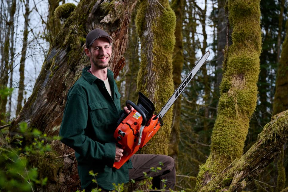 Meet the Chainsaw Carvers of A Cut Above | Discovery
